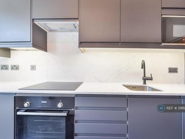 1 bedroom flat for rent in Dalston, London, E8