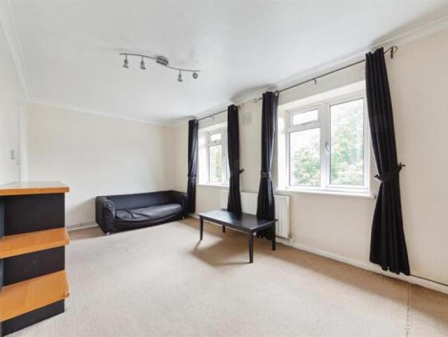 1 bedroom flat for rent in Darien House, London SW11
