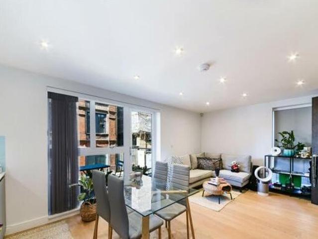 1 Bedroom Flat For Rent In Davenant Street, London