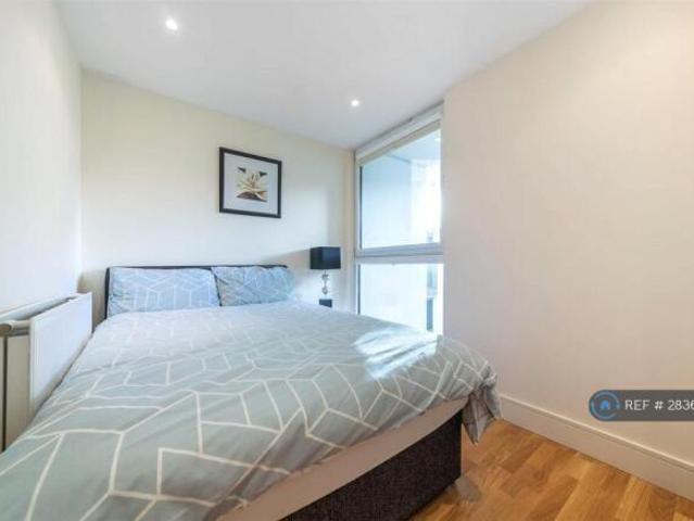 1 bedroom flat for rent in Denison House, London, E14