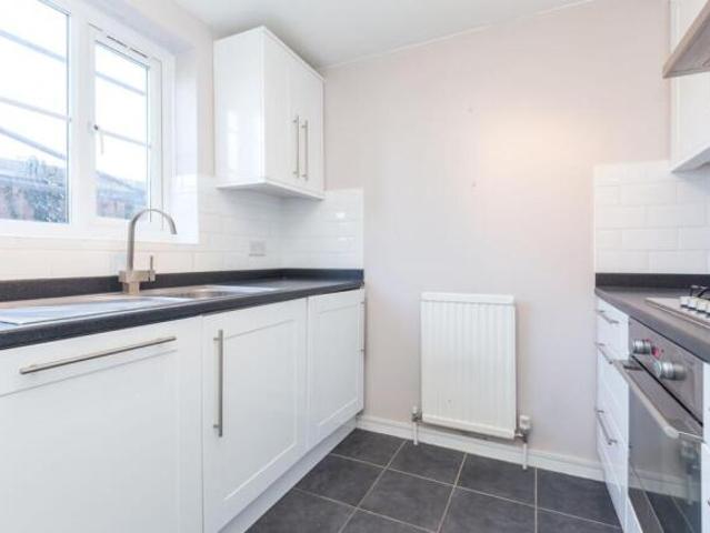 1 bedroom flat for rent in Deodora Close, London, N20