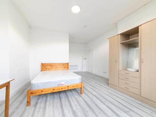 1 bedroom flat for rent in Dean Road, London, NW2