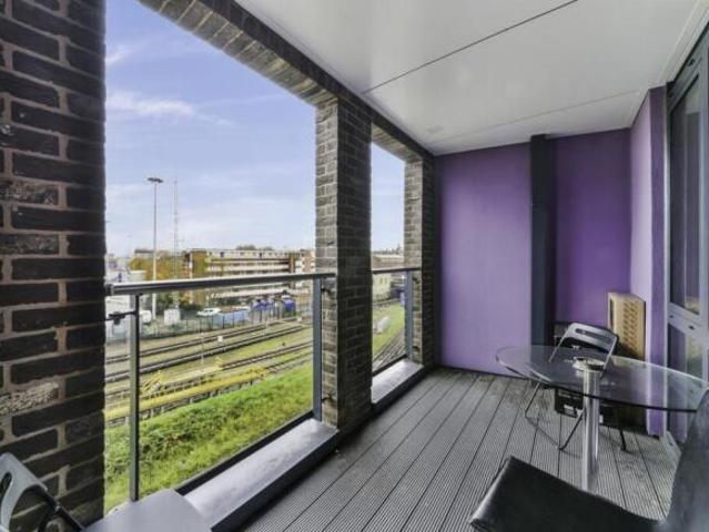 1 bedroom flat for rent in Delancey Apartments, 12 Williamsburg Plaza, Canary Wharf, London, E14