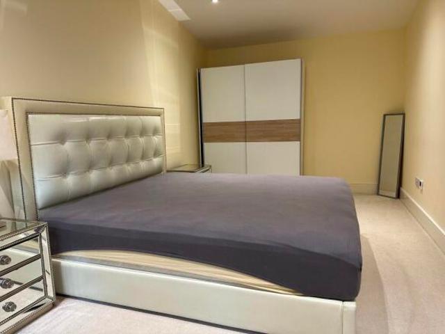 1 bedroom flat for rent in Derwent Avenue, Kingston Vale, London SW15