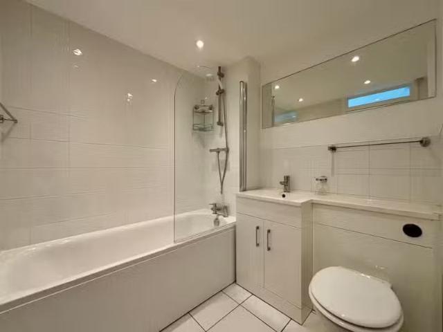 1 bedroom flat for rent in Devis Court, Albemarle Road, BR3
