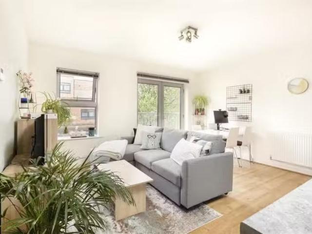 1 bedroom flat for rent in Devons Road, London, E3