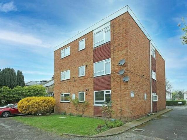 1 bedroom flat for rent in Devonshire Road, Colliers Wood, SW19
