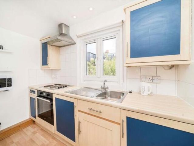 1 bedroom flat for rent in Devonshire Road, Chiswick, W4