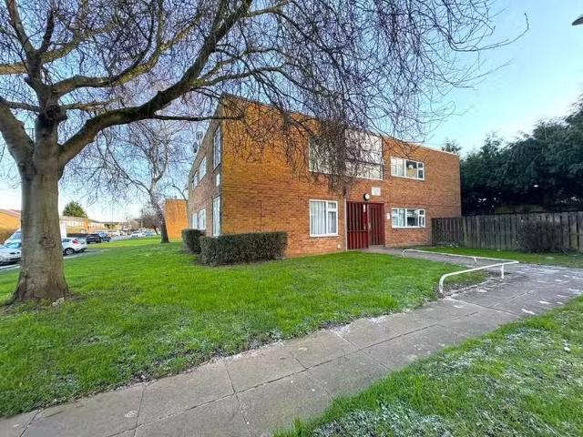 1 bedroom flat for rent in Dillotford Avenue, Coventry, CV3