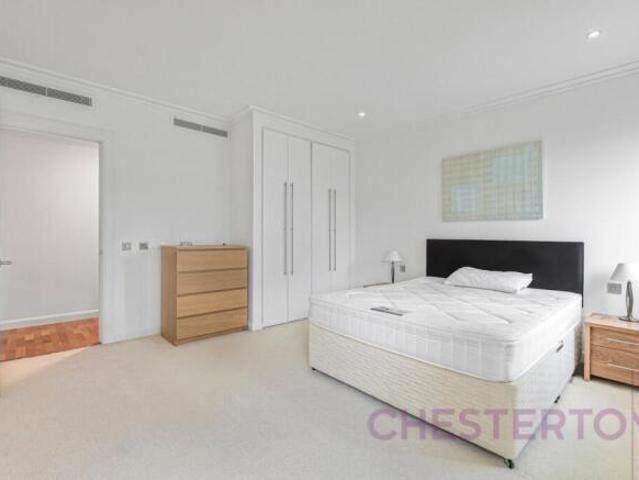 1 bedroom flat for rent in Discovery Dock Apartments East, 3 South Quay Square, E14