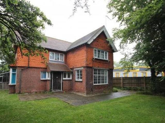 1 bedroom flat for rent in Dominion Road BN14