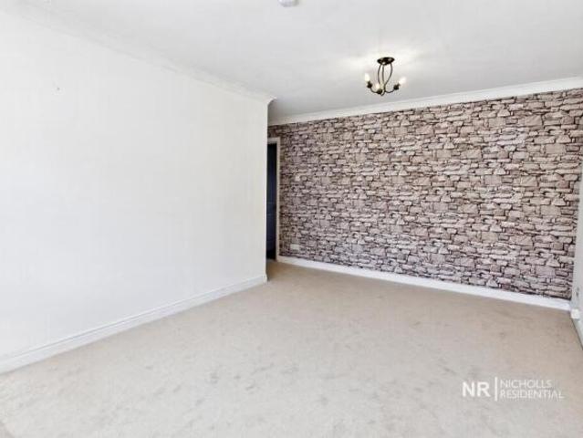 1 bedroom flat for rent in Donald Woods Gardens, Surbiton, Surrey. KT5