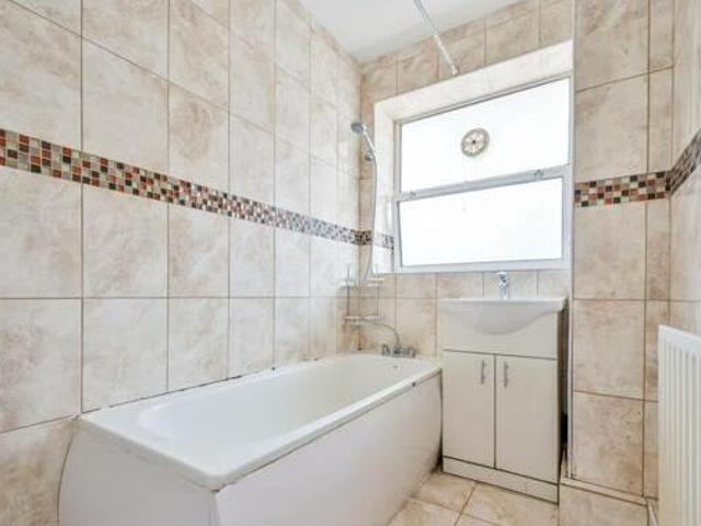 1 Bedroom Flat For Rent In Docklands, London