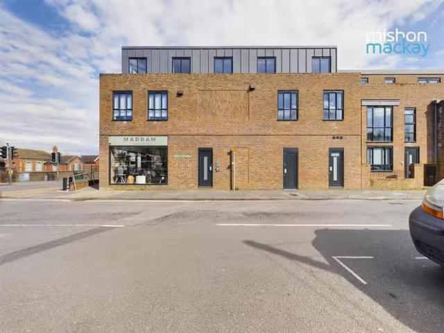 1 bedroom flat for rent in Downs View Road, Hassocks, West Sus.