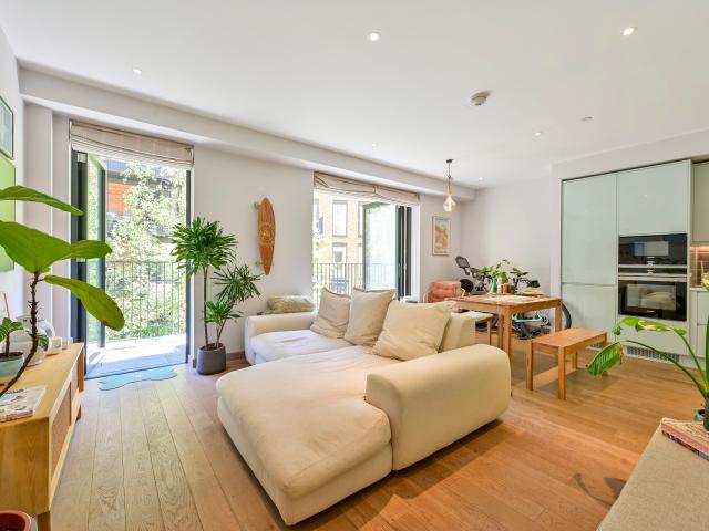 1 Bedroom Flat for Rent in Dray House | Foxtons