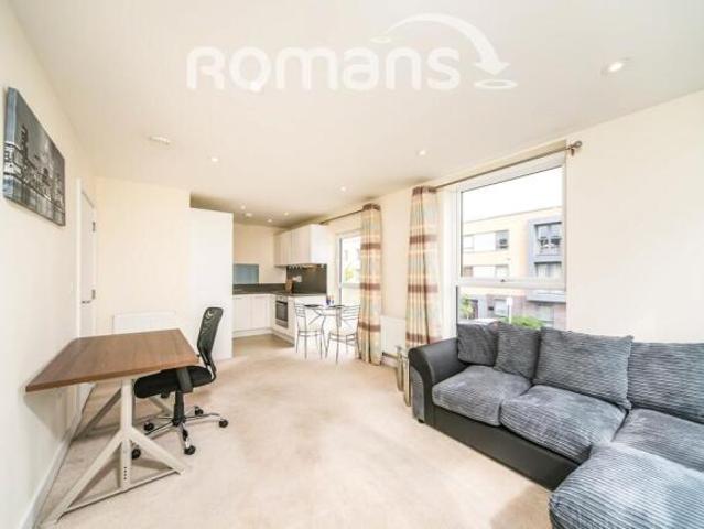 1 bedroom flat for rent in Drake Way, Reading, RG2