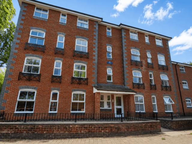 1 bedroom flat for rent in Drapers Fields, Canal Basin, Coventry, CV1