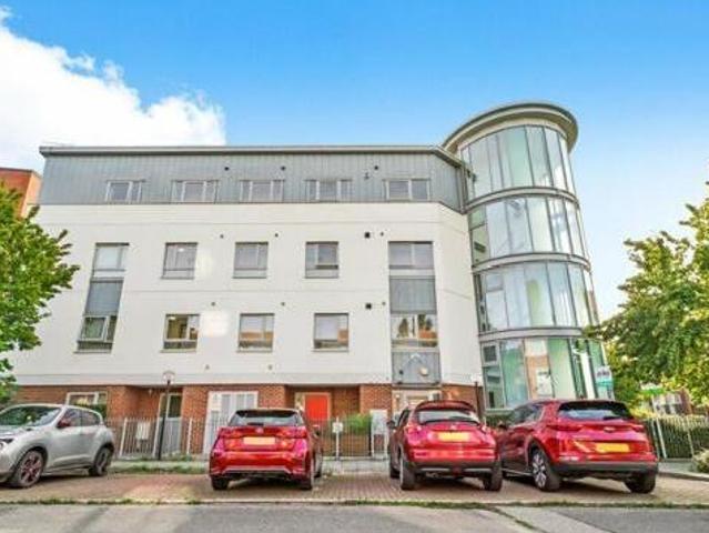 1 Bedroom Flat For Rent In Drinkwater Road, Harrow