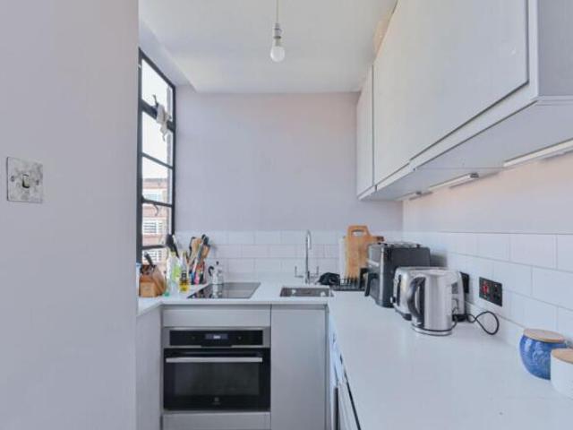 1 bedroom flat for rent in Du Cane Court, Balham, London, SW17