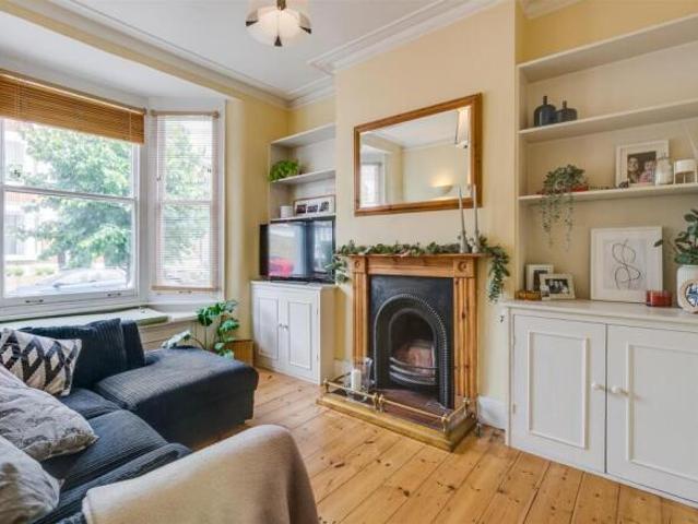 1 bedroom flat for rent in Duntshill Road, London, SW18
