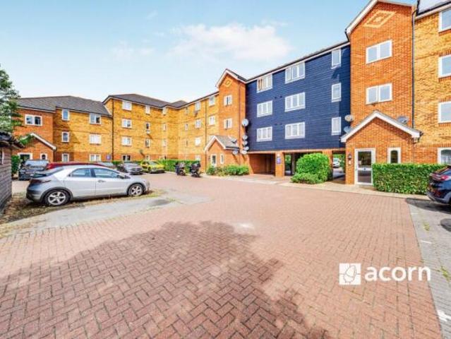 1 bedroom flat for rent in Dunlop Close Dartford DA1