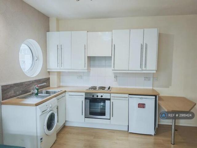 1 bedroom flat for rent in Durell House, London, SE16