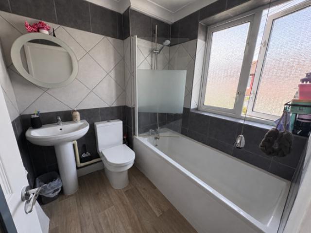 1 bedroom flat for rent in Dursley Road, Eastbourne, BN22