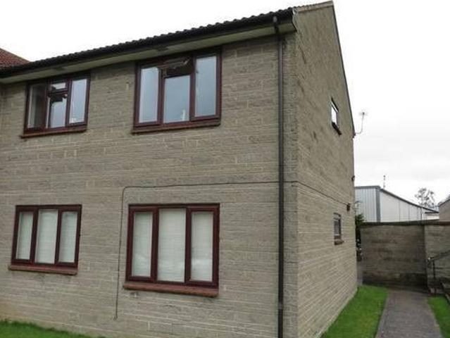 1 bedroom flat for rent in Durston Close Street Somerset BA16