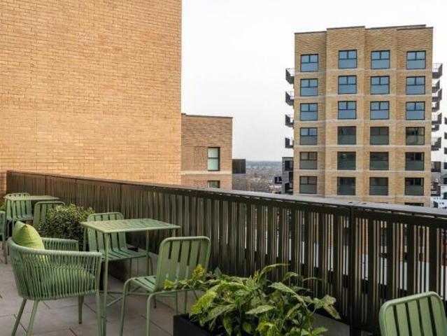 1 bedroom flat for rent in E 21, Kew Curve, Capital Interchange Way, Brentford, TW8, TW9