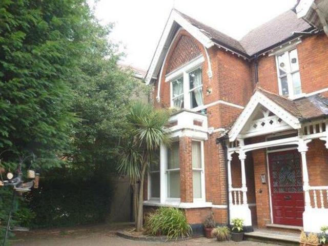 1 Bedroom Flat For Rent In Ealing, London