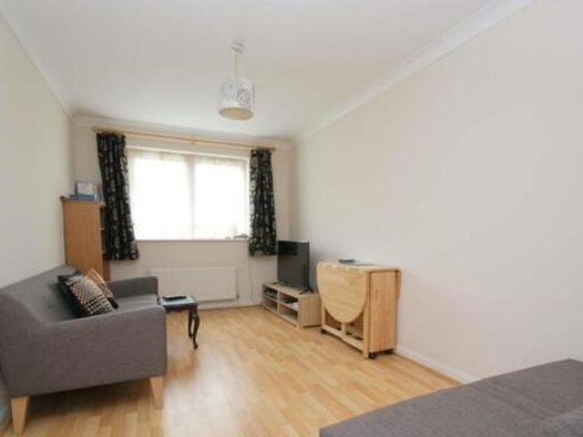 1 Bedroom Flat For Rent In Ealing, London
