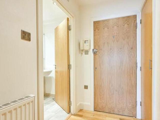 1 Bedroom Flat For Rent In Earls Court, London