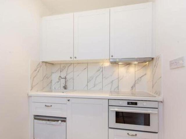 1 Bedroom Flat For Rent In Earls Court, London