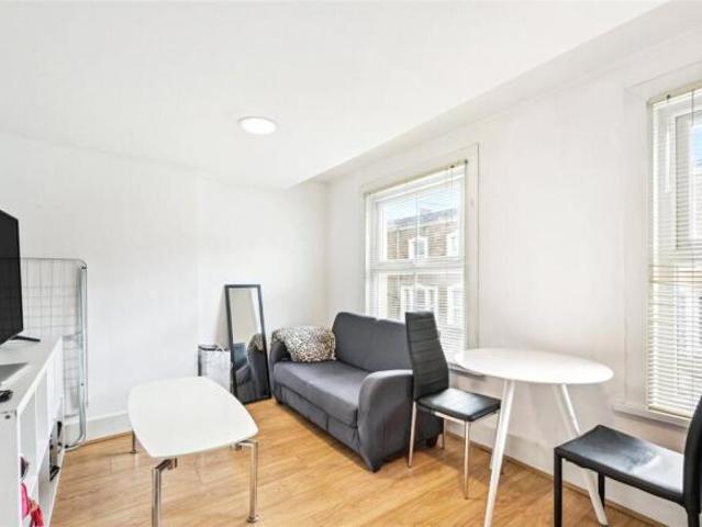 1 bedroom flat for rent in Earls Court Road, Earls Court, SW5