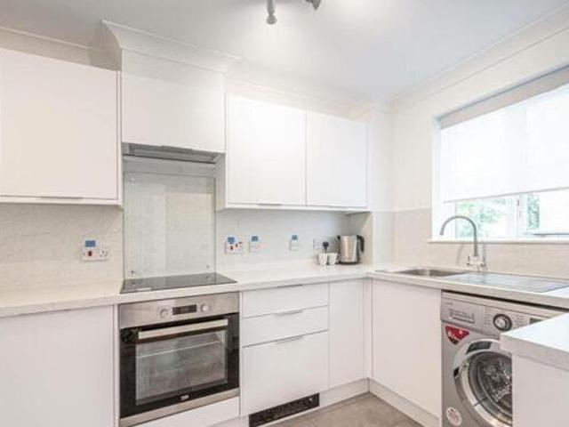 1 Bedroom Flat For Rent In East Barnet, Barnet