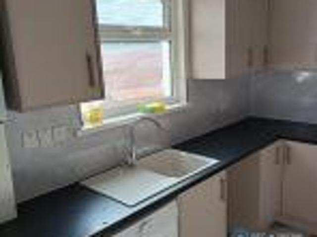 1 bedroom flat for rent in East Ham, London, E6