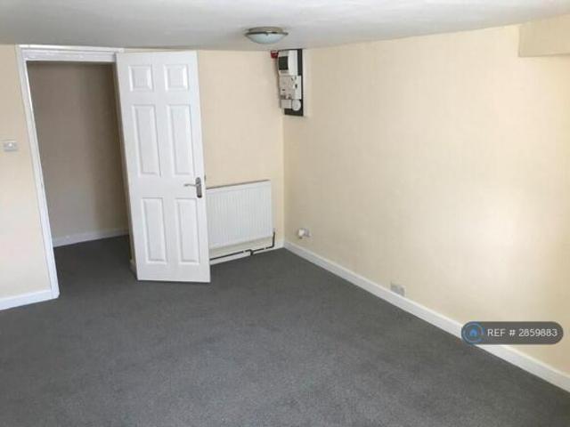 1 bedroom flat for rent in East Parade, Harrogate, HG1