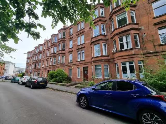 1 bedroom flat for rent in Eastwood Avenue, Shawlands, Glasgow.