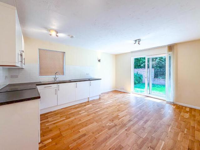 1 bedroom flat for rent in Ebury Road, Watford, WD17