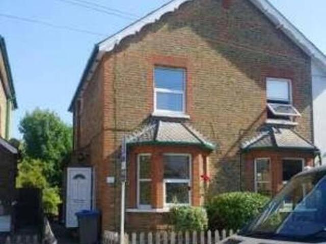 1 bedroom flat for rent in Egmont Road Surbiton KT6