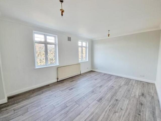 1 bedroom flat for rent in Edgware Road, Colindale, NW9