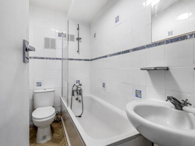 1 bedroom flat for rent in Edgware Road, Bayswater, London, W2