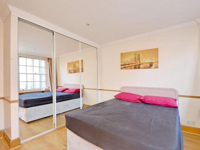 1 bedroom flat for rent in Edgware Road, Hyde Park Estate, London, W2