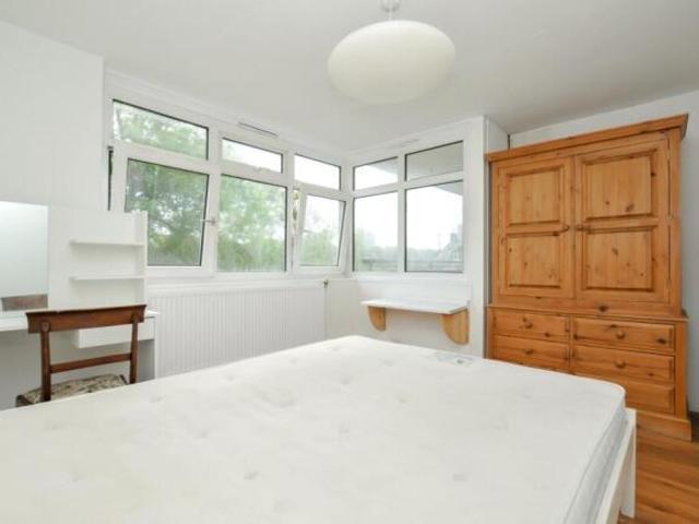 1 bedroom flat for rent in Edgecot Grove, Seven Sisters, N15