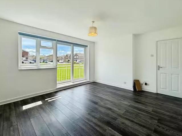 1 bedroom flat for rent in Edwards Gardens, Swanley, BR8 8HR.