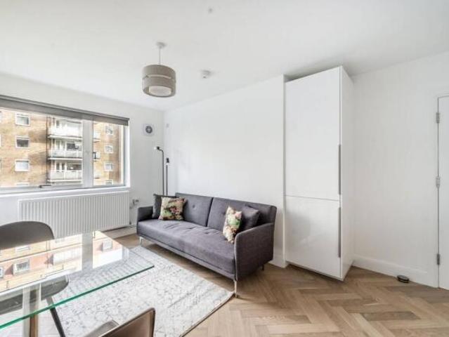 1 bedroom flat for rent in Elm Park House, Fulham Road, London, SW10
