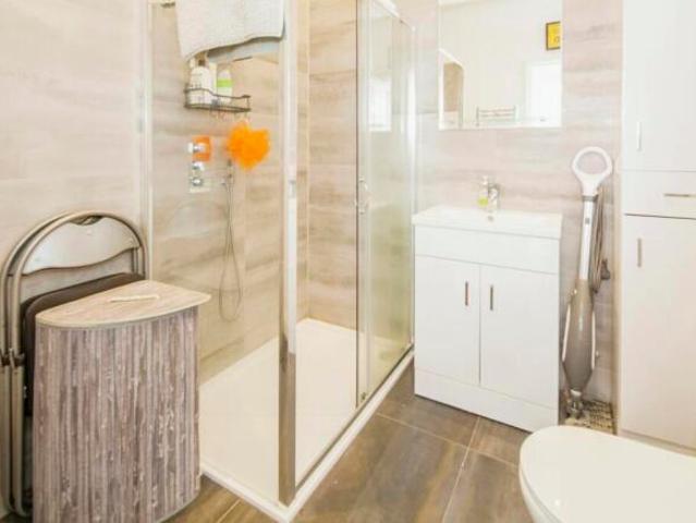 1 bedroom flat for rent in Elm Park, SW2