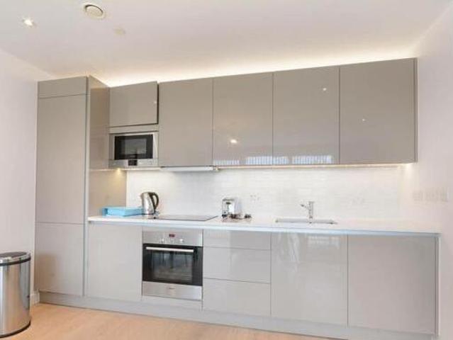 1 Bedroom Flat For Rent In Elephant And Castle, London
