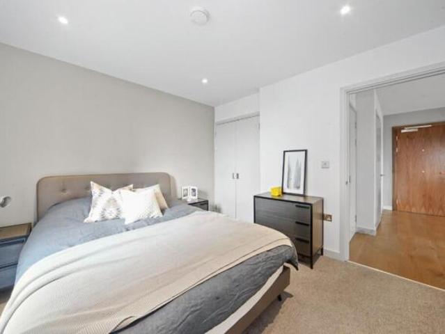 1 bedroom flat for rent in Elephant Central, SE17