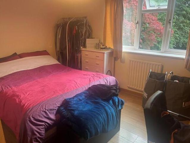 1 bedroom flat for rent in Elgin Gardens, Guildford, GU1